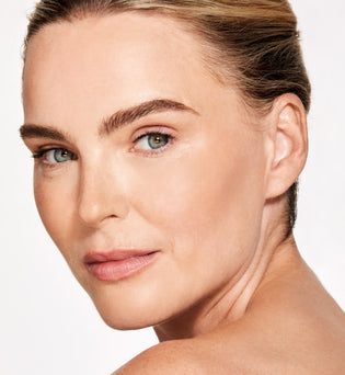 Décolletage: What Is It And How Do You Keep It Wrinkle-Free?